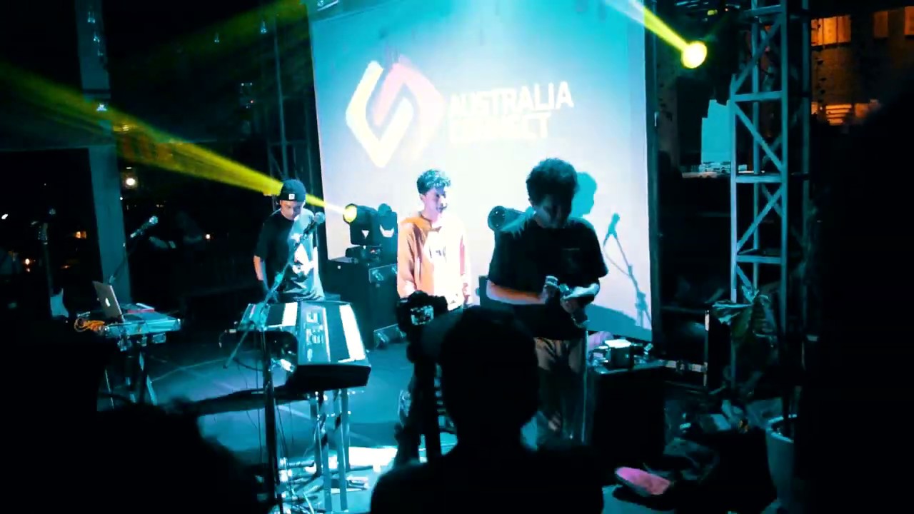 VOW // Birthday Sambadha // COLDIAC // AUSTRALIA CONNECT BANDUNG - YouTube