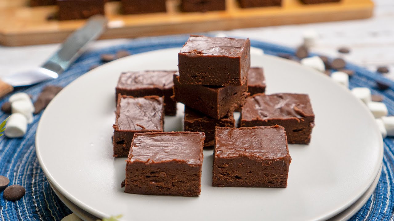 Indulging CHOCOLATE FUDGE - FANNIE MAY COPYCAT | Recipes.net - YouTube