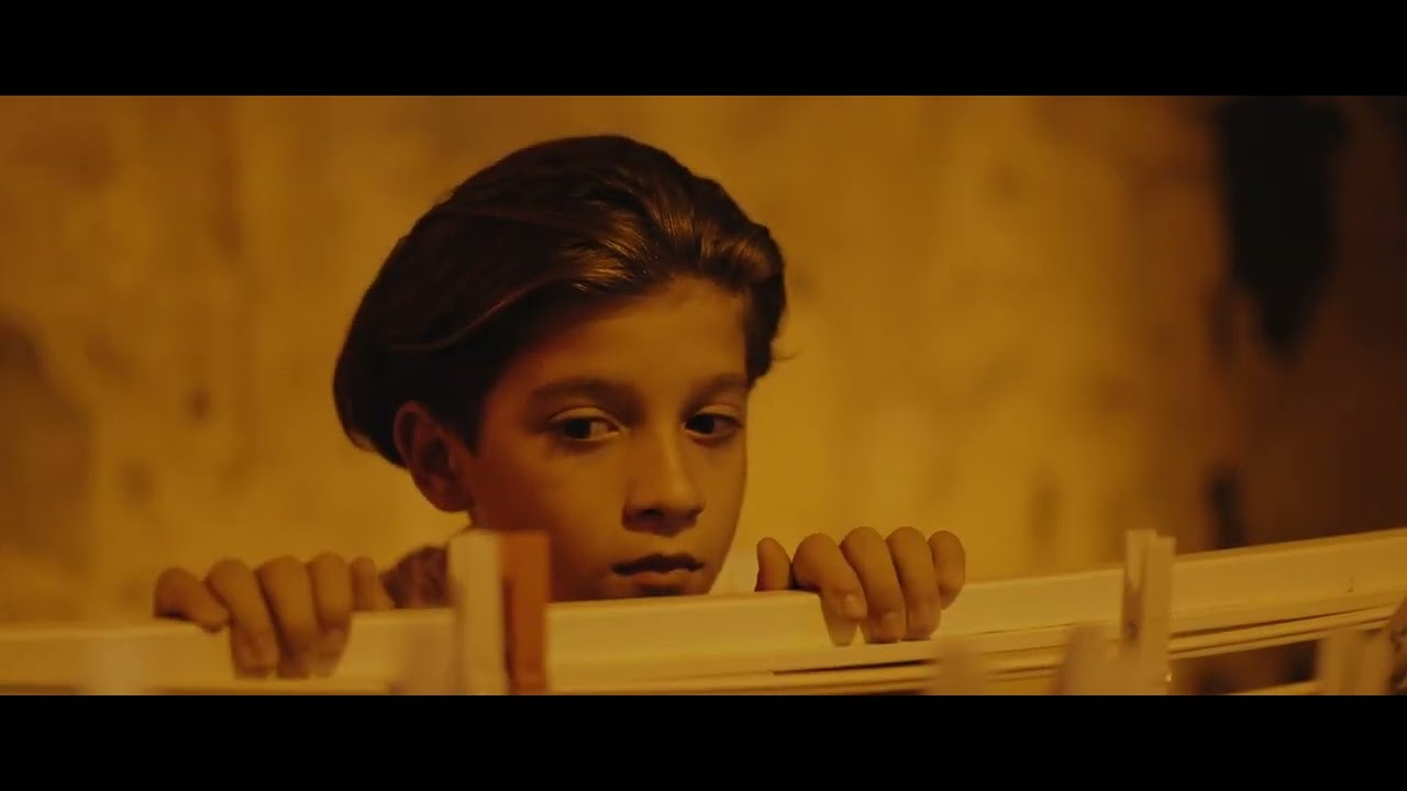 A piedi nudi di Luca Esposito, trailer - YouTube