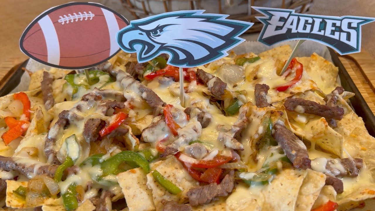 PHILLY CHEESE STEAK NACHOS - YouTube