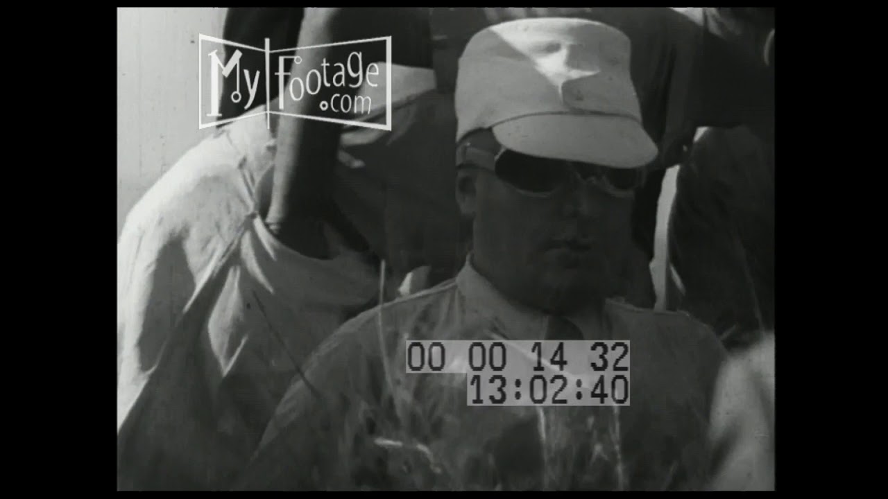1936 Mussolini Threshing Wheat Propaganda - YouTube
