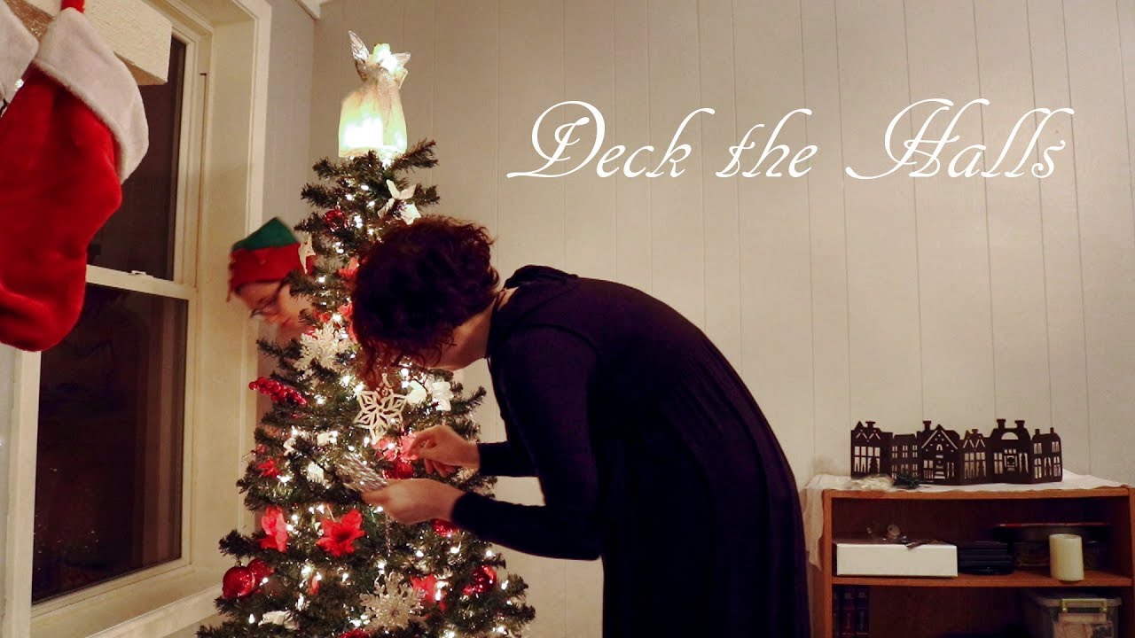 TRIMMING THE CHRISTMAS TREE 🎄 12/16/17 - YouTube