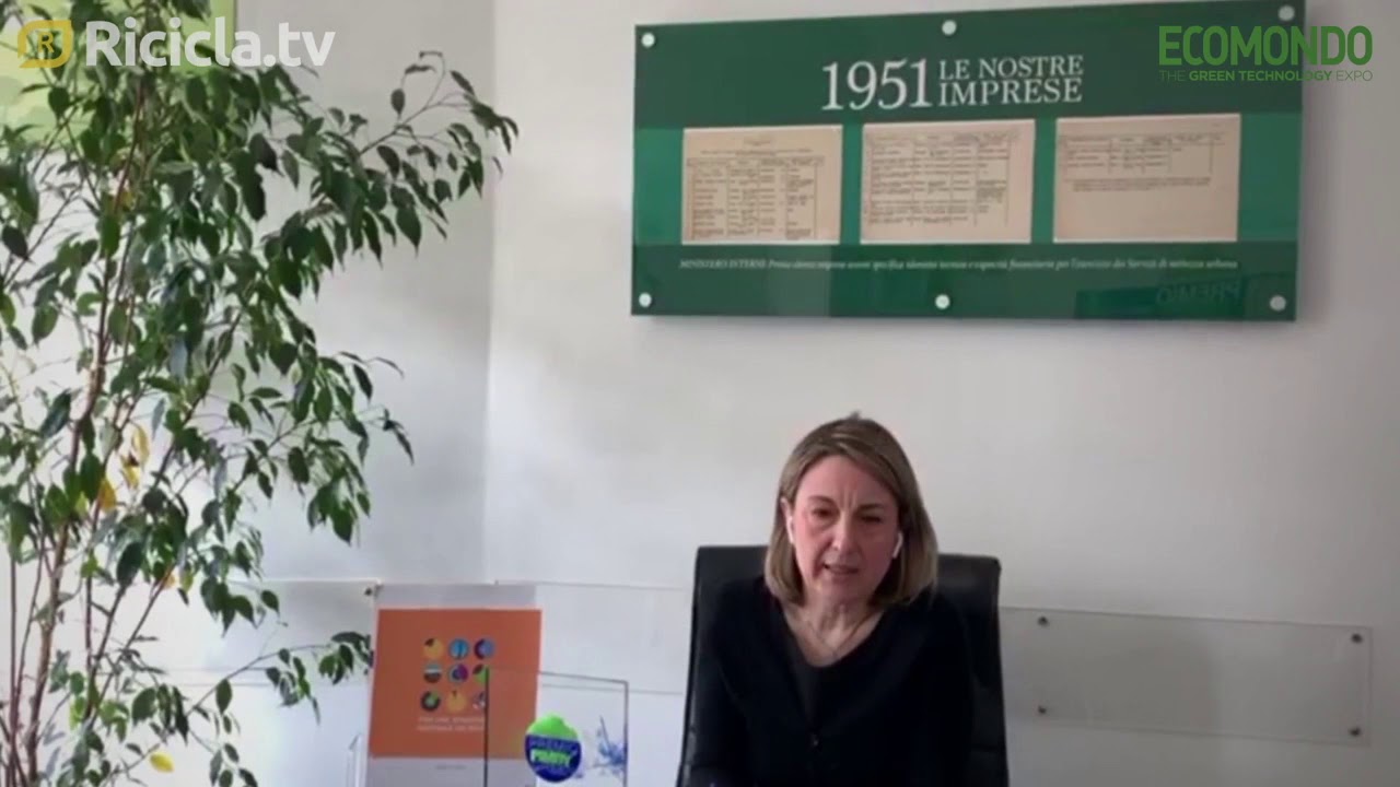 Intervista al Direttore Elisabetta Perrotta - YouTube