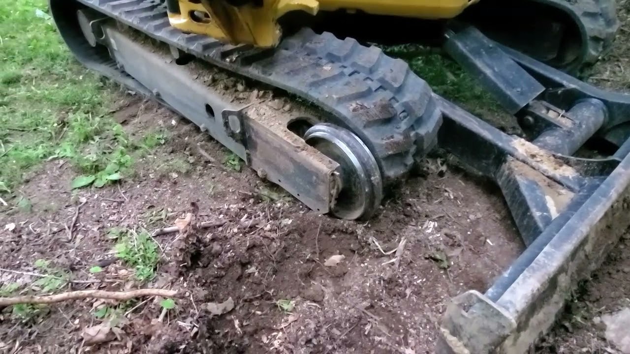 #30 Mini Excavator Track Off - YouTube