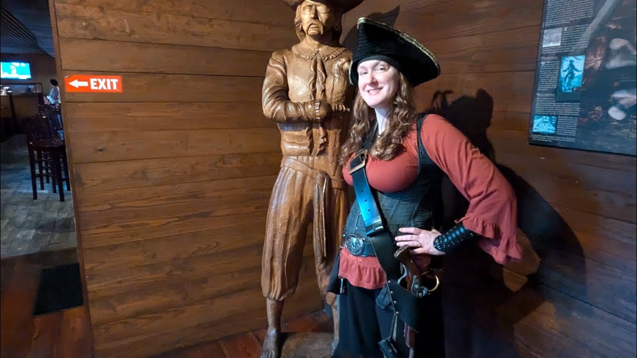 A pirate 🏴‍☠️ gave us a tour of the Pirates' House in Savannah, Georgia ...
