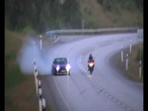 Bmw M5 Turbo vs yamaha R1 Monster AG:s http://www.agsinorrkoping.se/