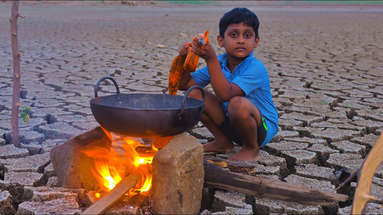 children sneck fish cooking | village snake fish cook - YouTube