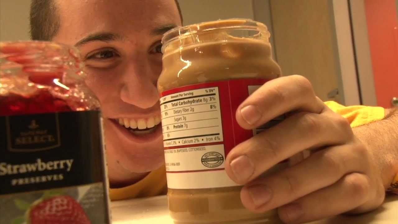 Making PB&J - YouTube