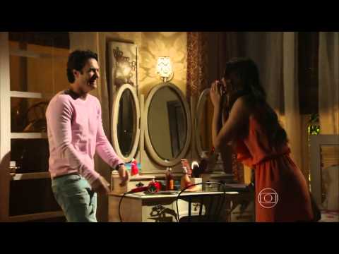 Cena - Novela - Em Família - Luiza e Laerte