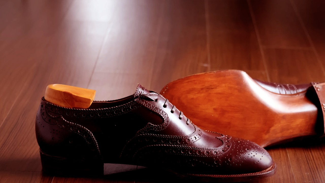 Making Handmade Fiddleback Waist Full Brogue Leather Oxford Shoes - YouTube
