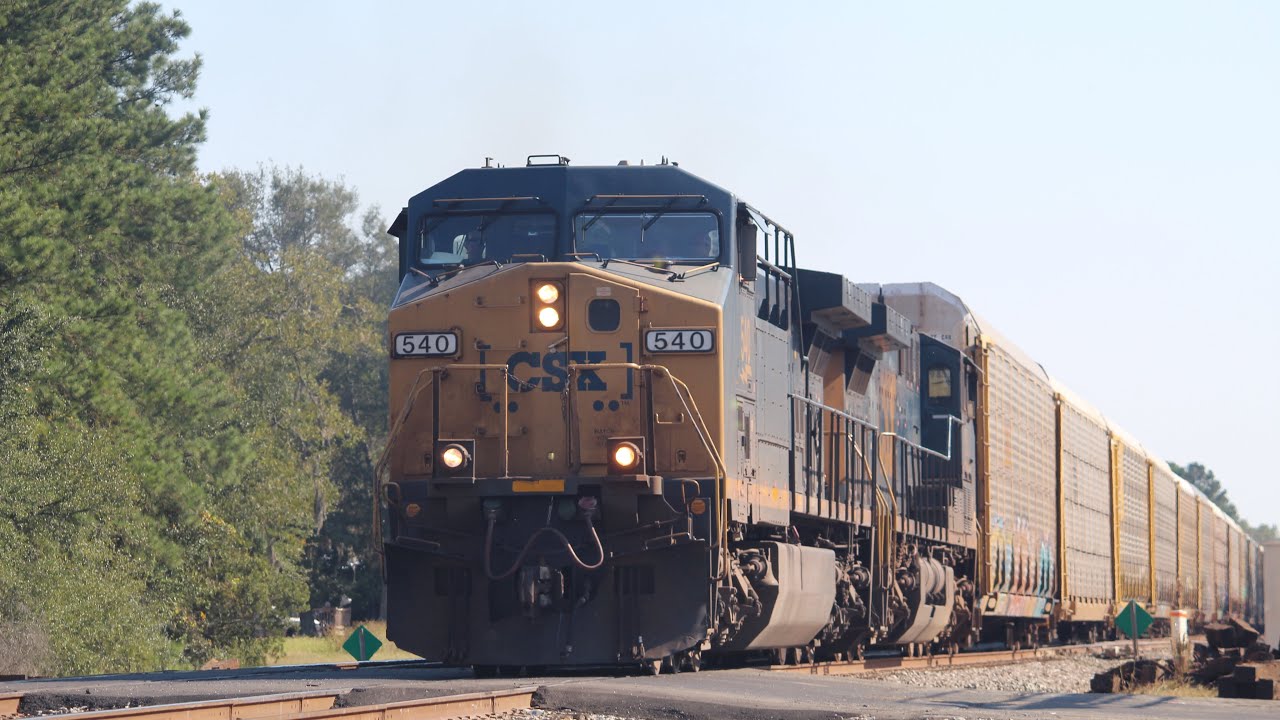 CSX 540 leads M202-07 through Folkston, GA - YouTube