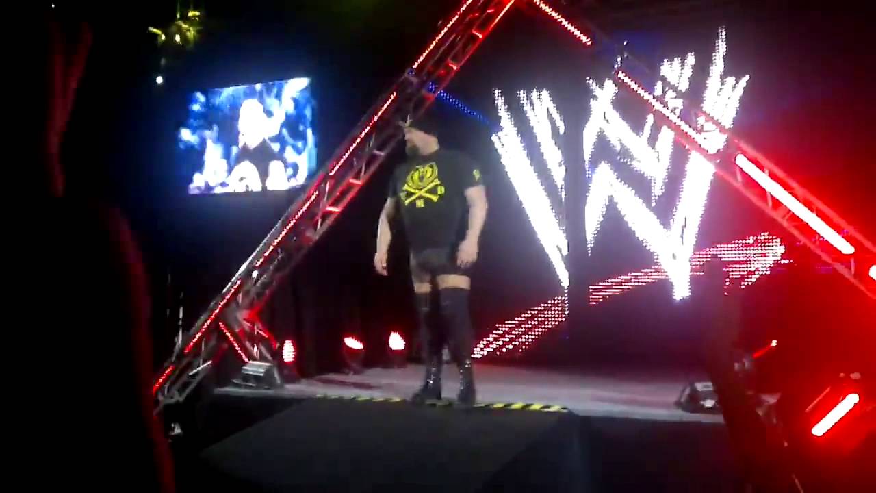 Big Show Entrance WWE RAW World Tour Madrid 2012 720p - YouTube