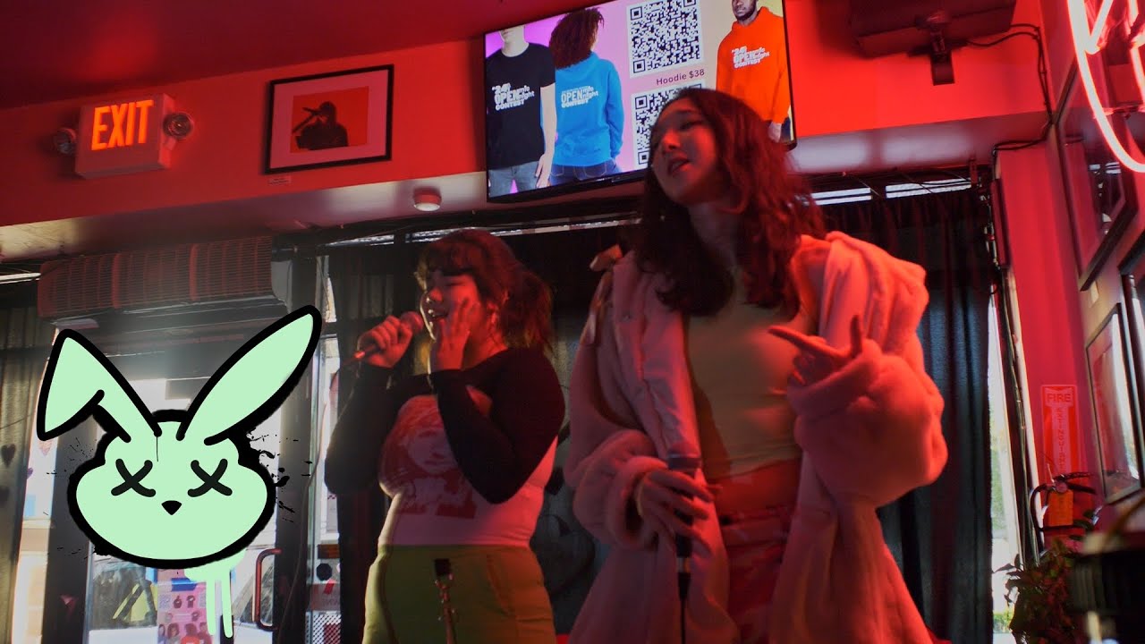 Doll Parade - "Red" | Live @ Fan Girl Cafe - YouTube