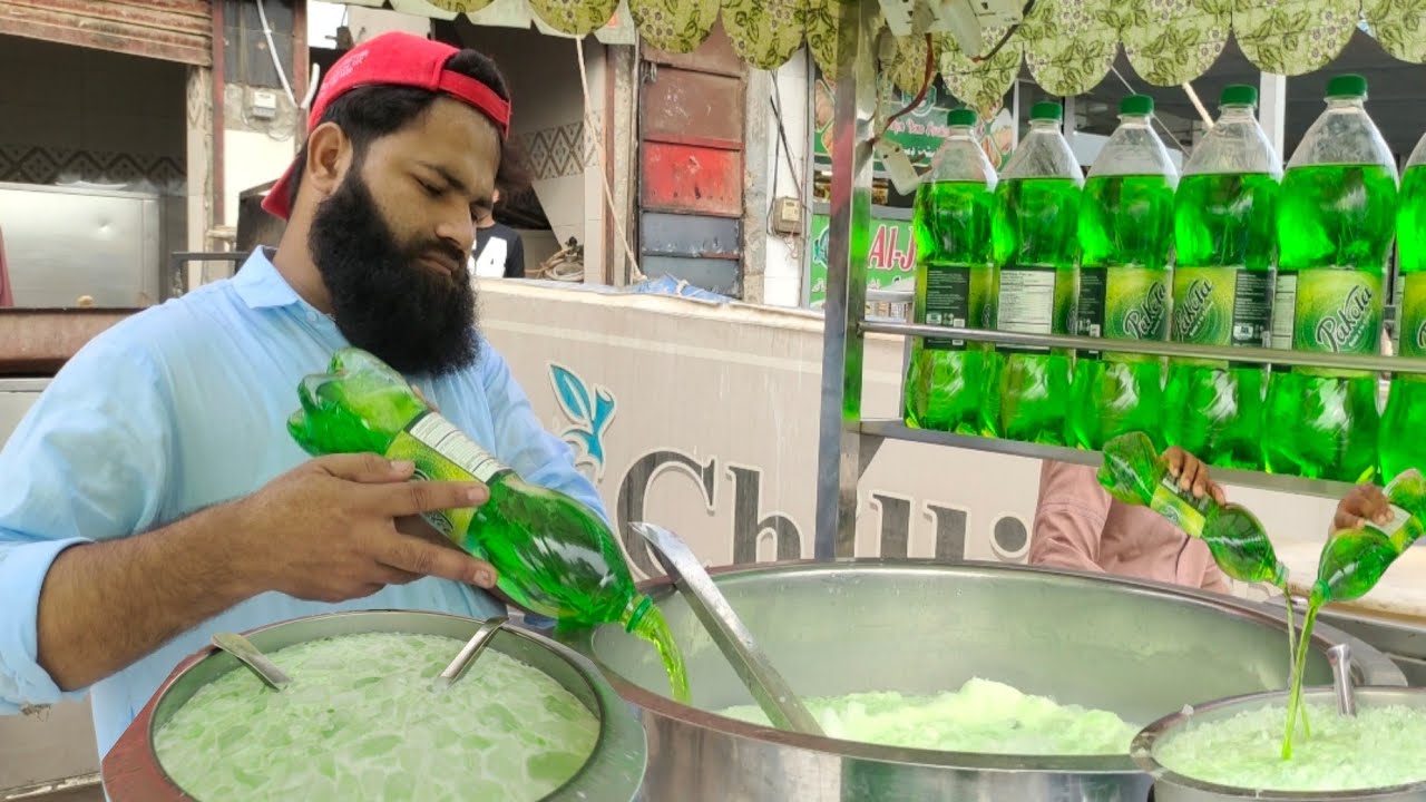 Most Famous Cream Soda Milk Drink | PAKOLA Milk Shake Making | Summer ...