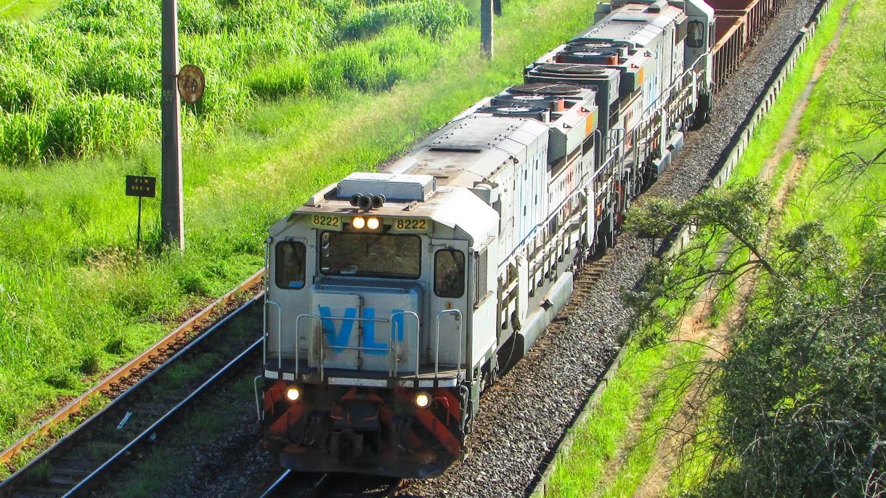 Dupla de locomotivas EMD GT46 no trem de Bauxita vazio - YouTube