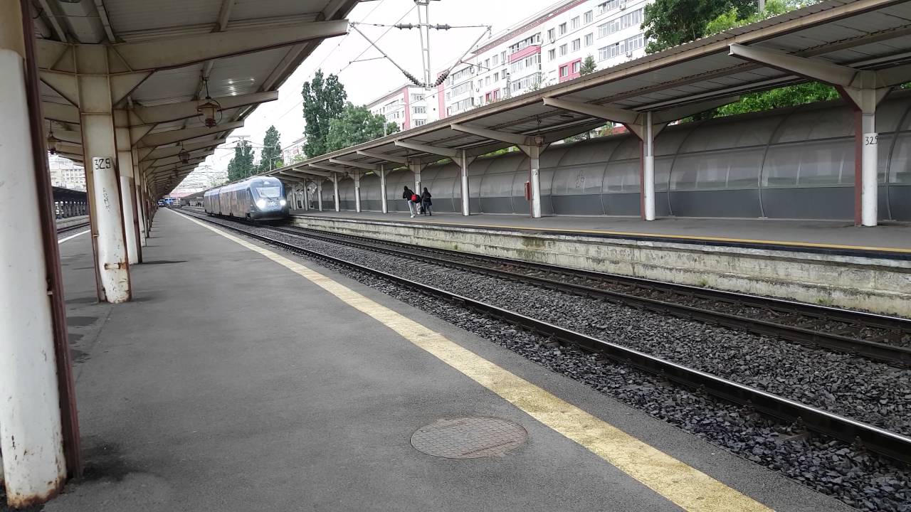 Softrans IR15931 cu Softronic Hyperion RES002 plecând din Gara de Nord ...