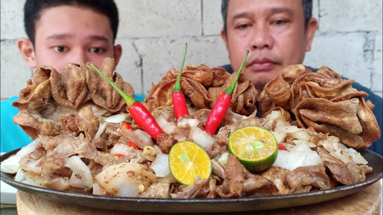 CRISPY ISAW NG BABOY SISIG - YouTube