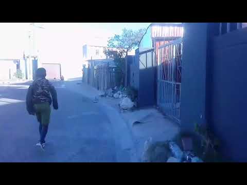 Mama's boy/How girl beat a boy hot/Shot video/