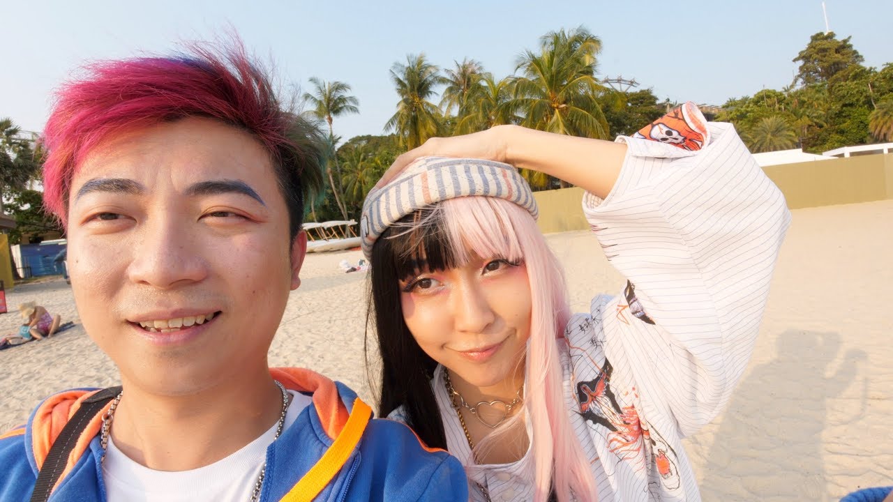 Weird street photography session with Chanel Yui - YouTube