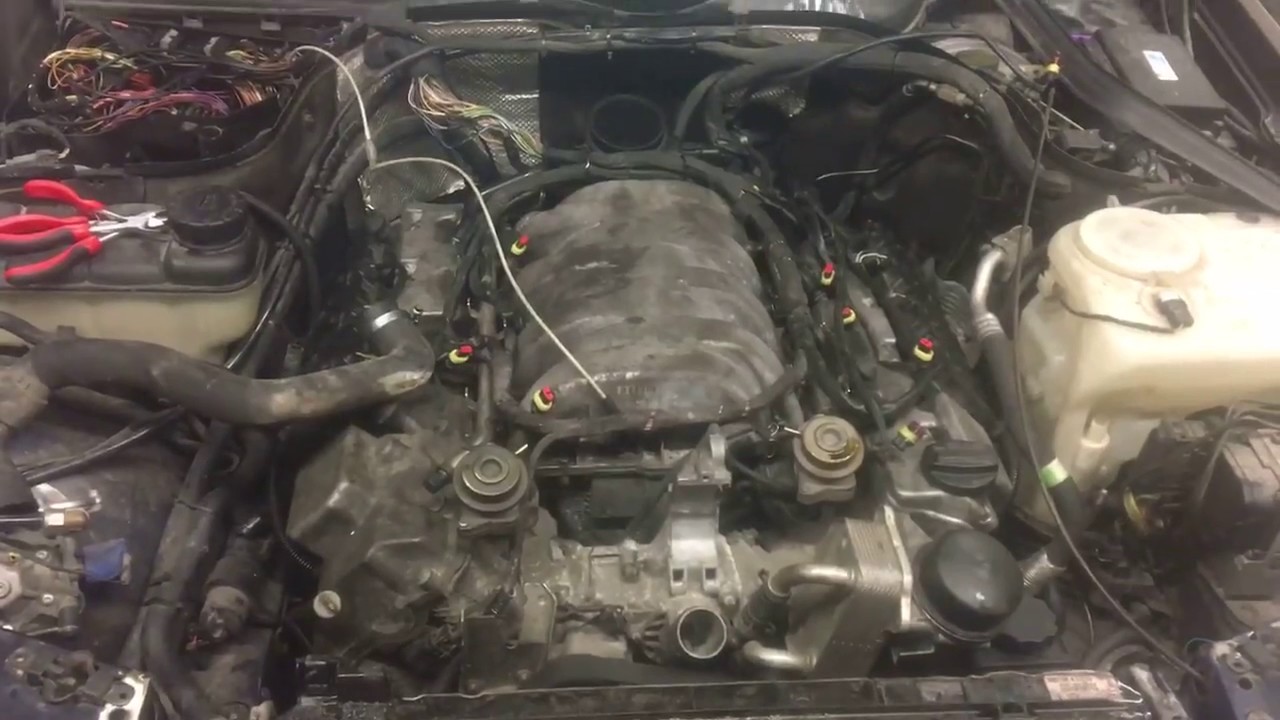 Swap m113 5.0 clk w208 First Start - YouTube