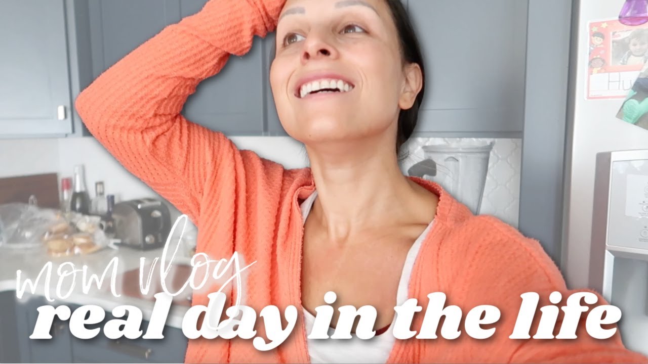REAL DAY IN THE LIFE OF A STAY AT HOME MOM - YouTube