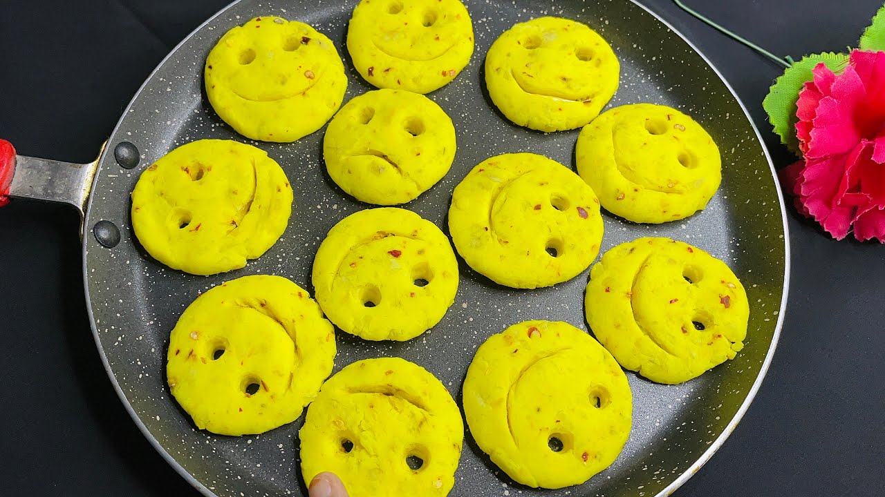 Secret Smile 😊 Recipe / Potato Smiley Crispy Fried Potatoes | McCain ...