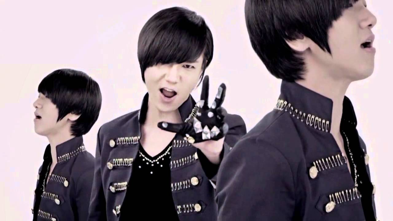 (Epic kpop battle) KPOP B vs KPOP S (Epic kpop battle) - YouTube