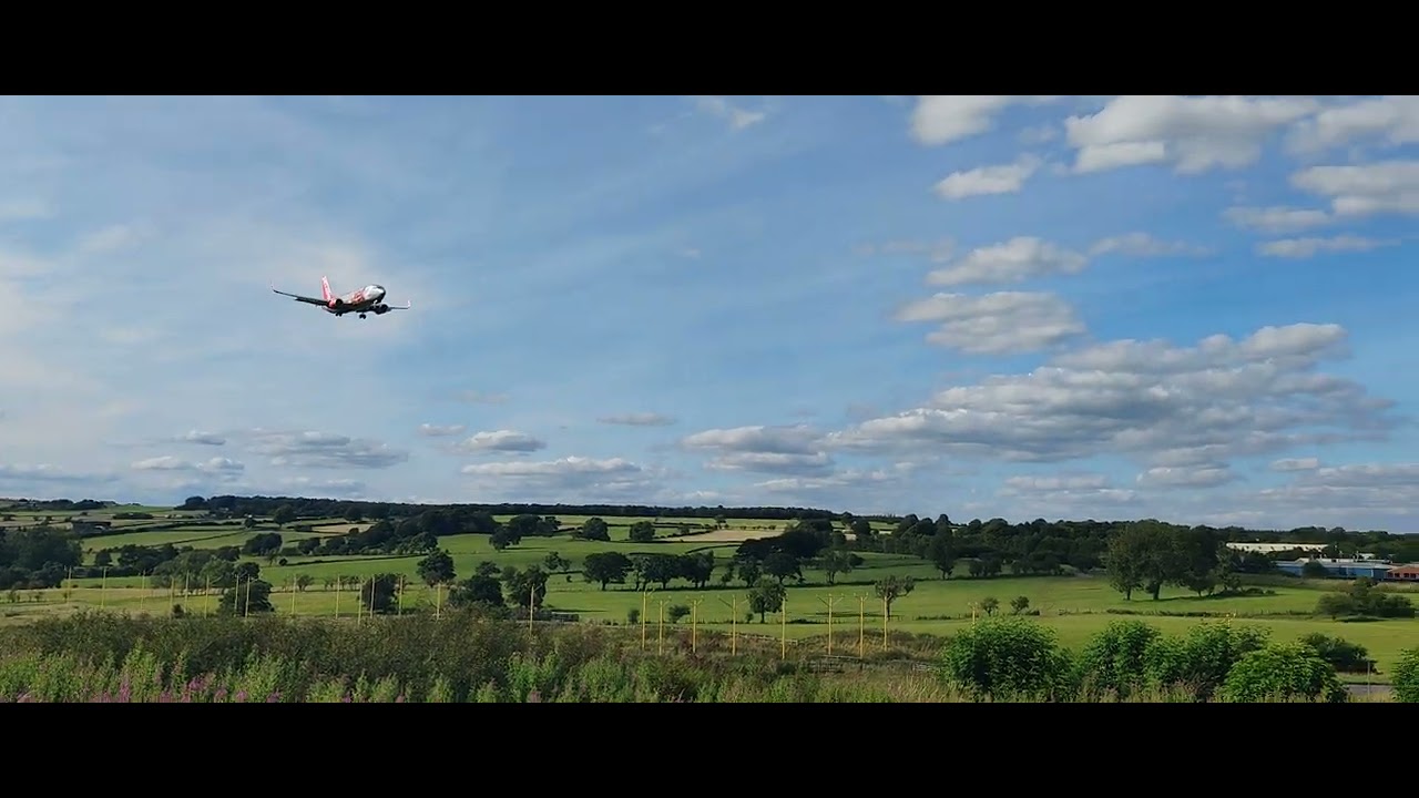 Jet2 from Prague landing at Leeds 28/7/24 - YouTube