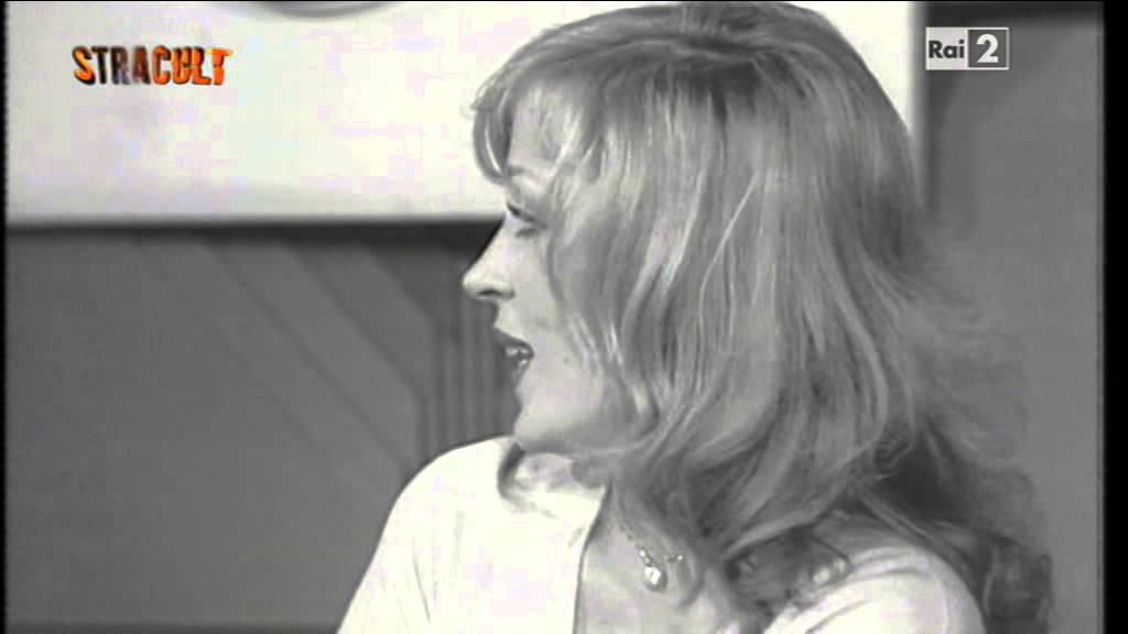 maria baxa a tg l'una 1977 da STRACULT - YouTube