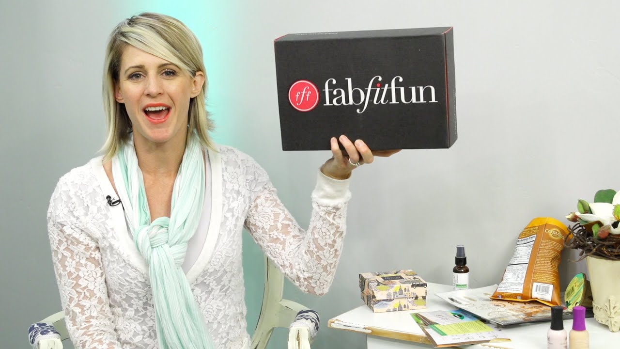 FAB FIT FUN SPRING UNBOXING - YouTube