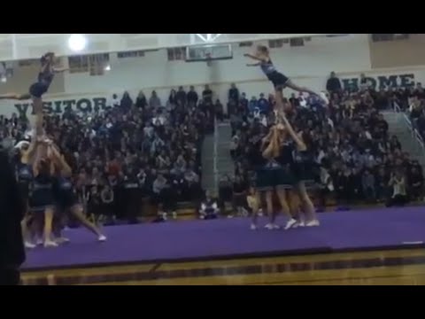 Edmonds Woodway High School Cheer 2013 Winter Sports Assembly - YouTube