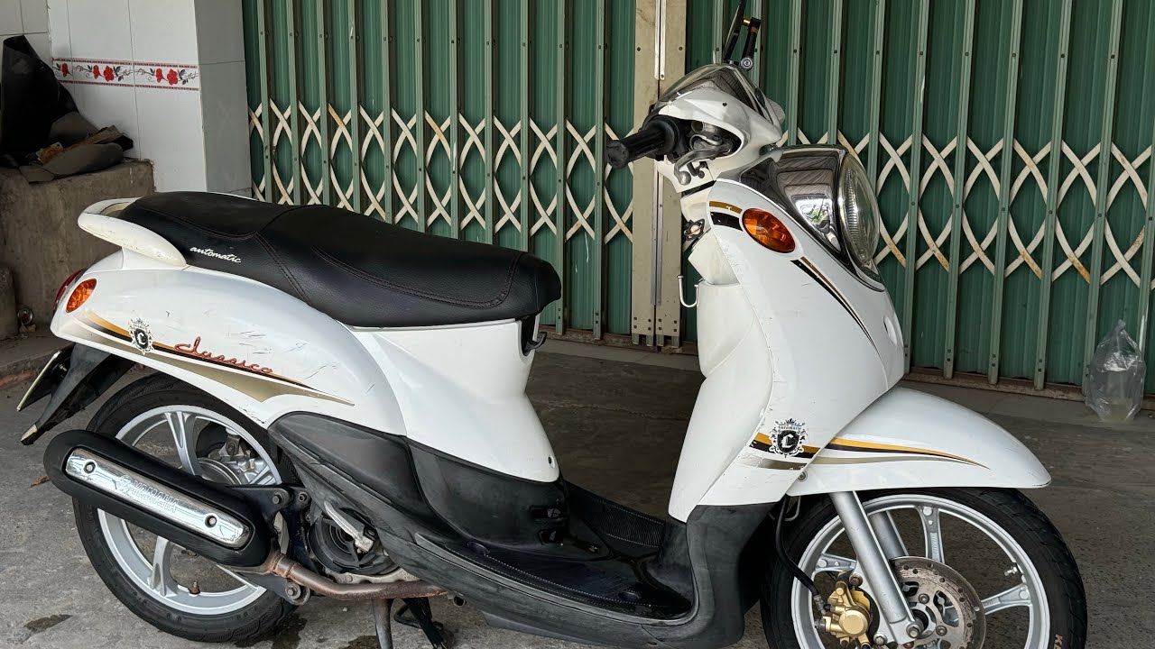 Yamaha mio classico giá vài triệu bạc - YouTube