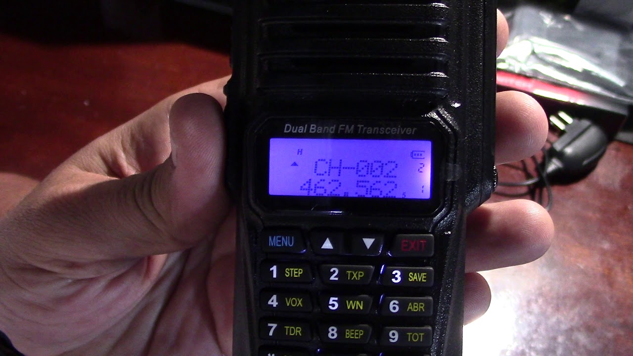Entrar frecuencias FRS/PMR en radios Baofeng - YouTube