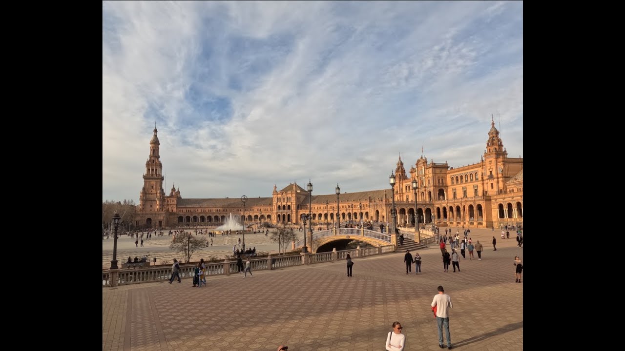 Exploring Seville - 4K Walk From Riverside to Plaza de España - YouTube