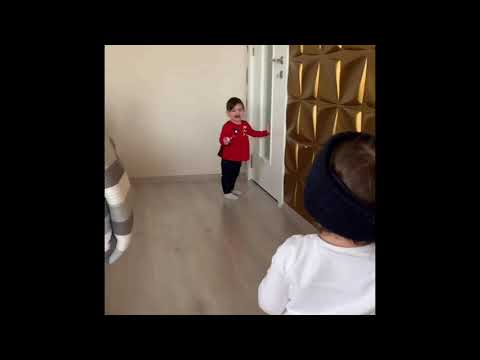 KIZLAR TEMİZLİK YAPIYOR💁‍♀️ bebekler temizlik yapma oyunu oynuyor 🤗| Eğlenceli Çocuk Videosu