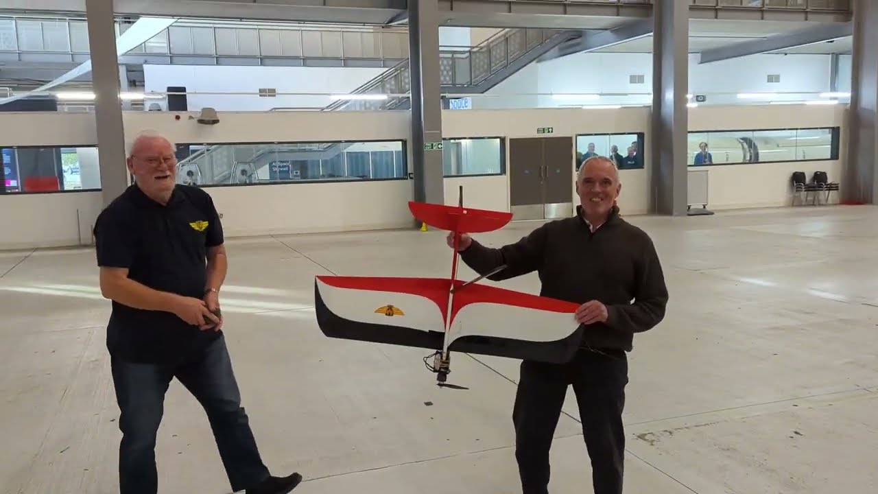 Indoor model flying at Duxford - Part 6 Tony Welch indoor control line ...