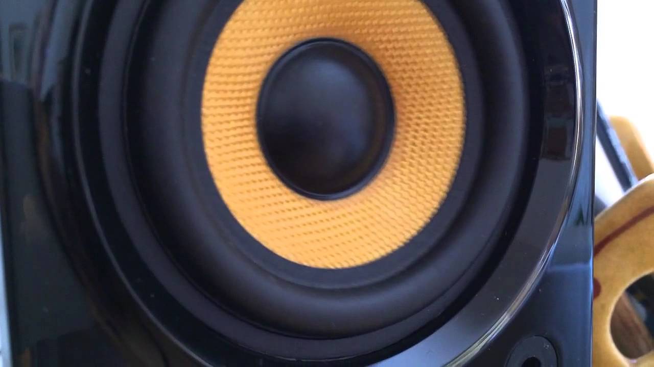 Creative GigaWorks T40 Series II 2.0 Speakers - YouTube