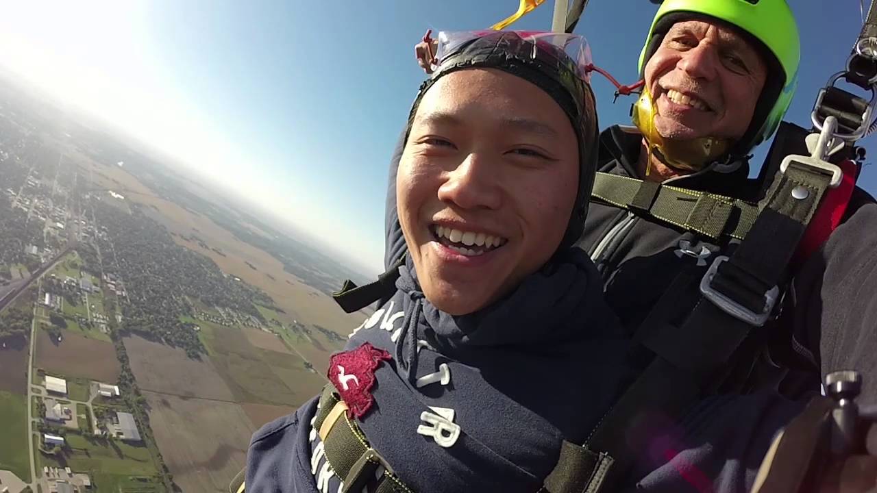 Nicholas Yeo Skydiving Video - YouTube