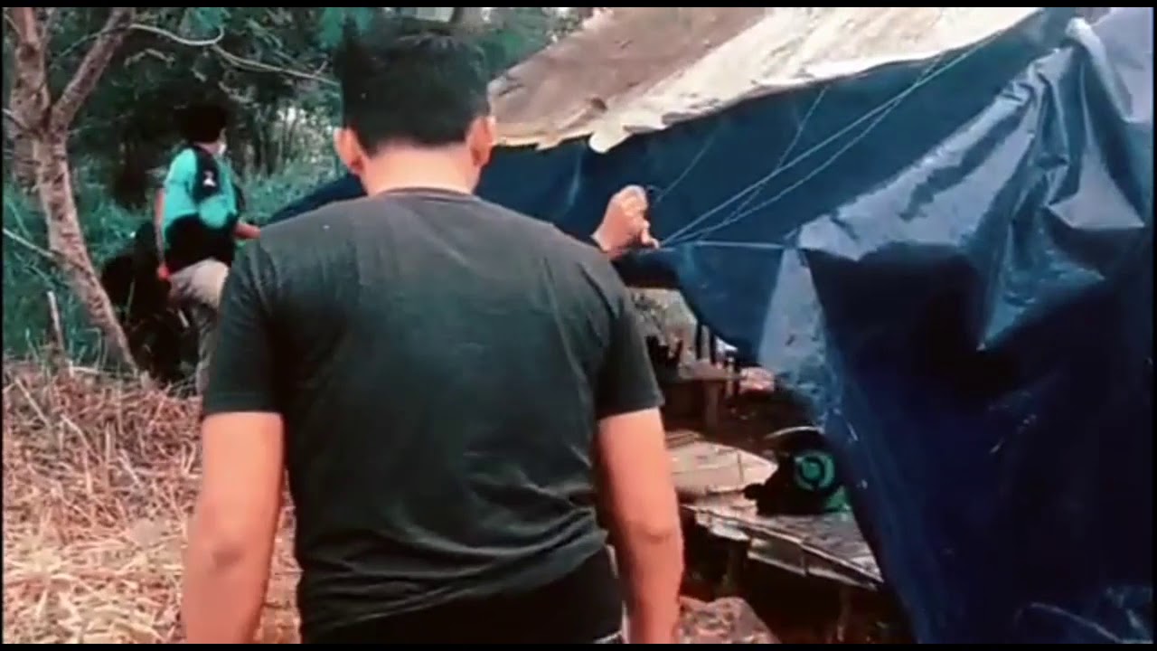 Viral tempat pangkalan gojek Tanjungpinang | hanya beralaskan tenda ...