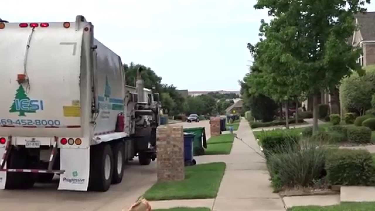 IESI Mack MR Bridgeport Ranger - YouTube