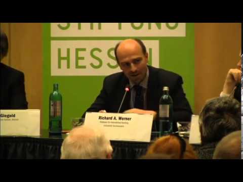 Prof. Richard A. Werner: EZB hat Eurokrise / Schuldenkrise verschärft ...