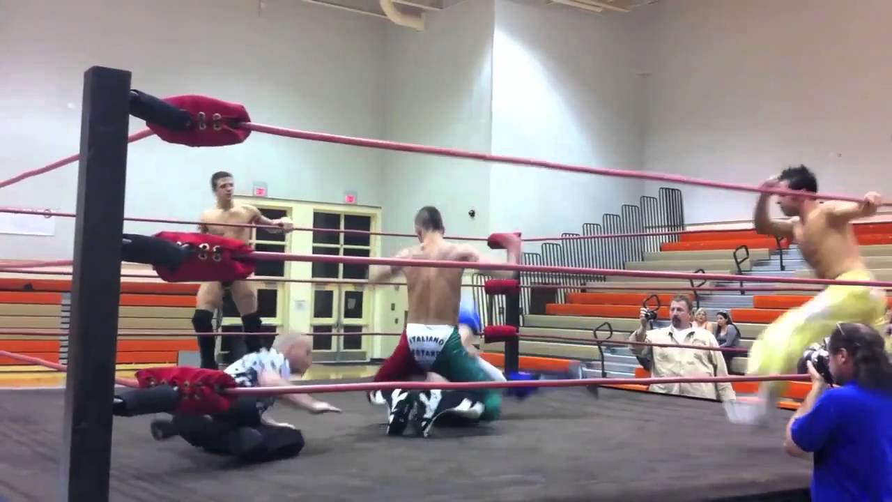 CWE Too Hot Connection vs. Teigan James & Bobby Fonta - YouTube