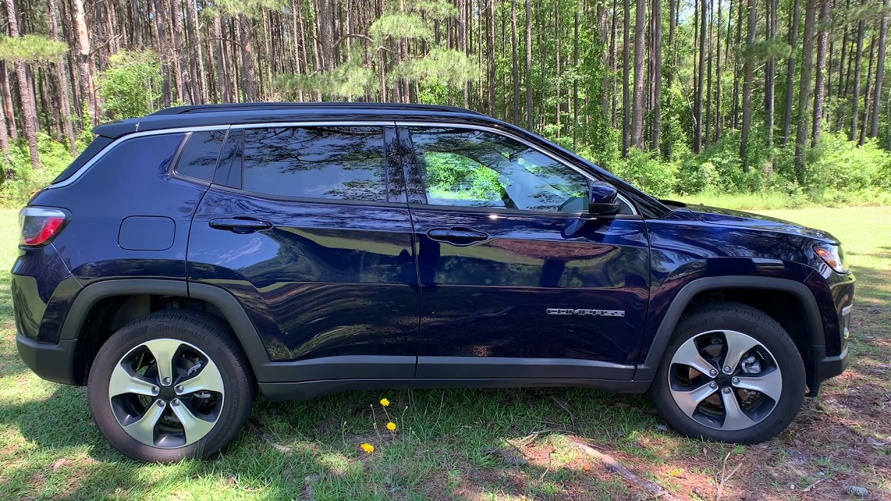 Quick Look 2020 Jeep Compass Latitude 4X4 - YouTube