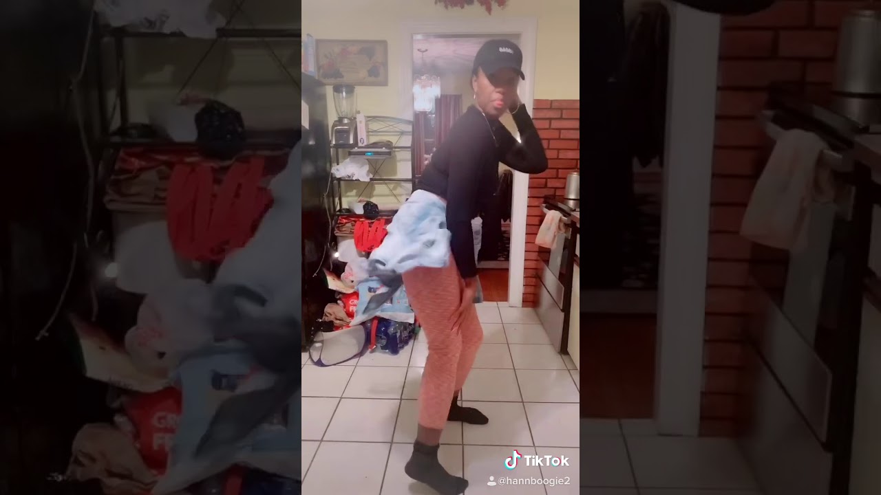Moms savage dance attempt tik tok 2020 meg the stallion - YouTube