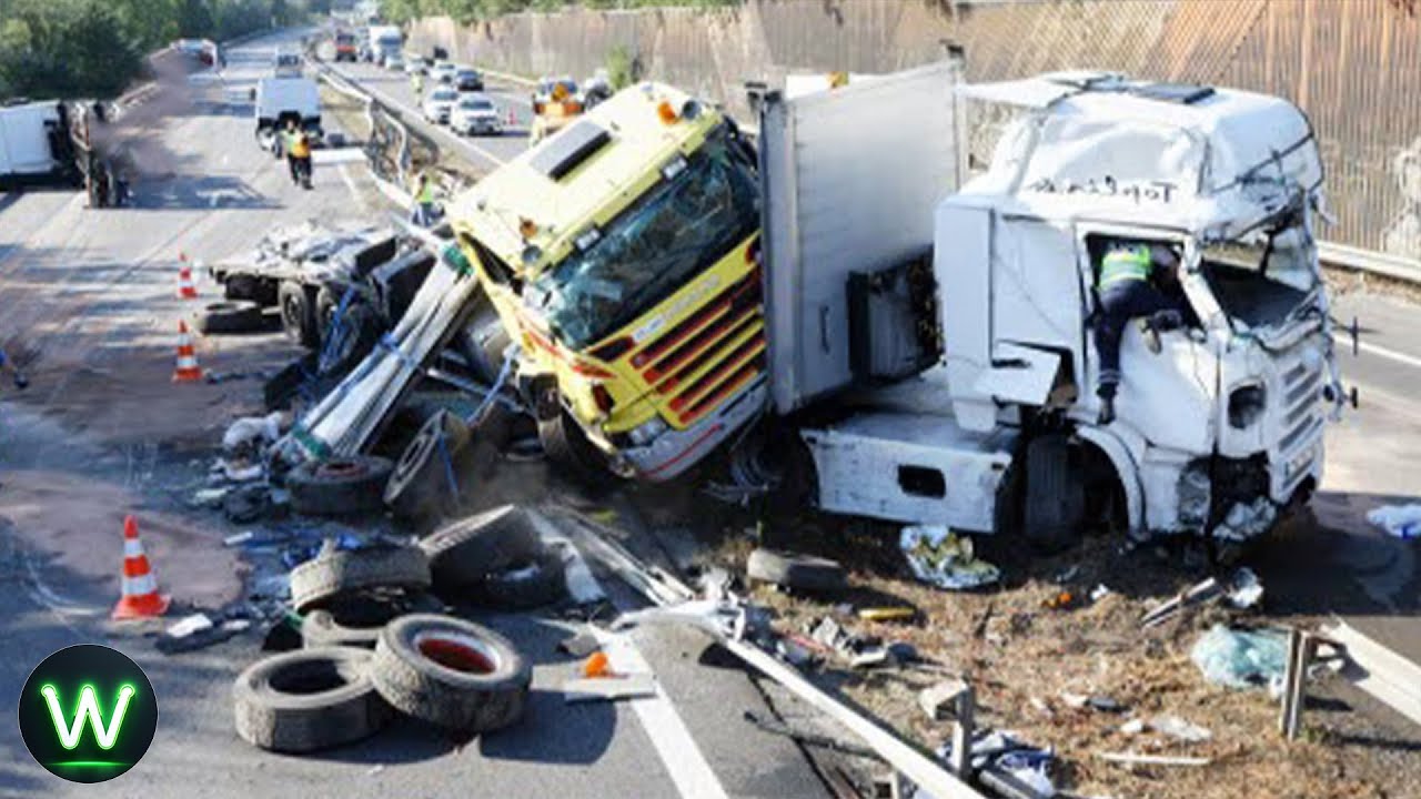Tragic! Ultimate Near Miss Video Of Biggest Trucks Crashes Filmed ...