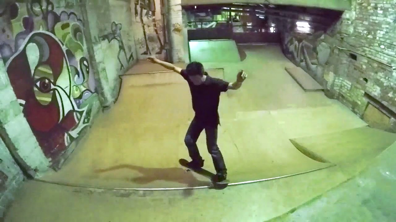 44 Years old Skateboarding at The House Skatepark Sheffield - YouTube
