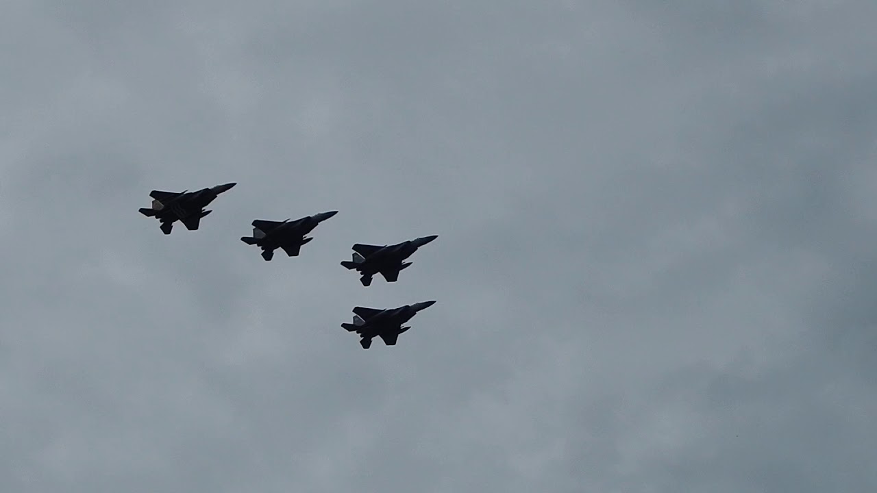 Memorial Day Flyover Springfield Oregon - YouTube