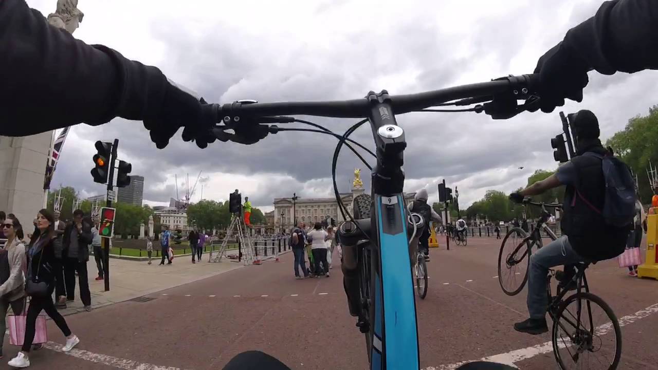 ONE WHEELIE THROUGH LONDON - GOPRO RAW FOOTAGE - @JAKE100_ - YouTube
