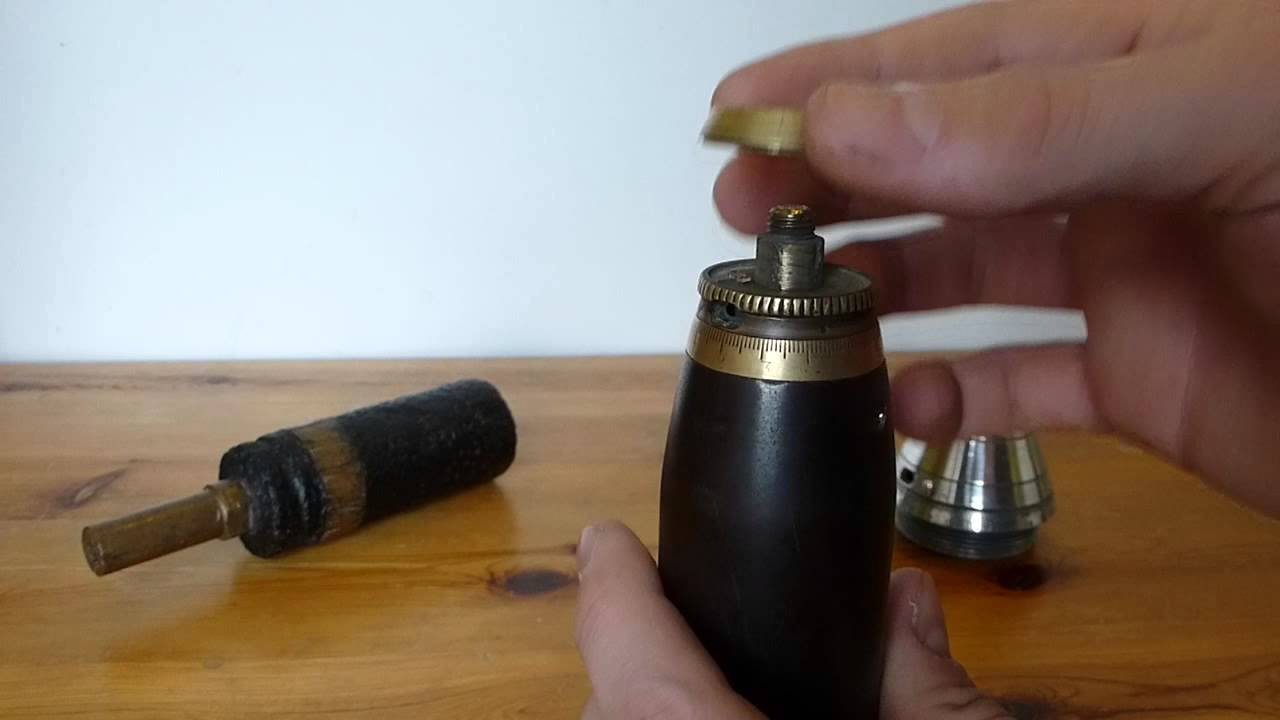 WW1 1916 2 Pounder Shell. - YouTube