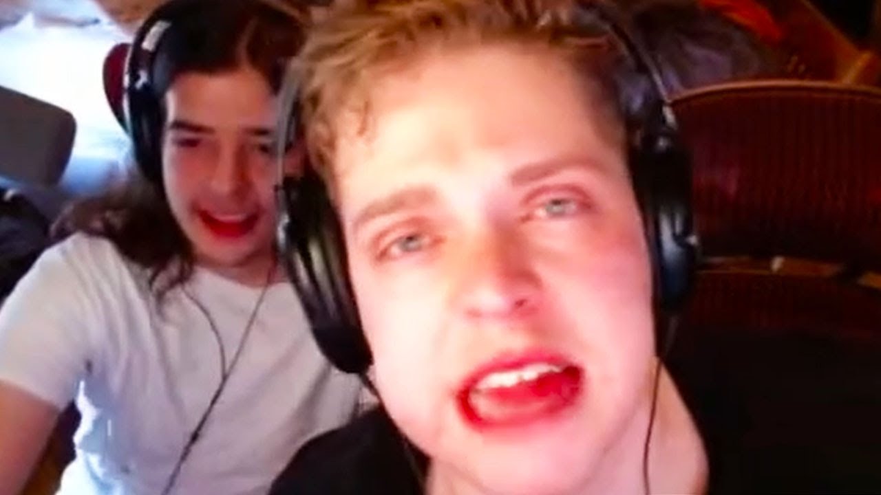 Stephen starts CRYING (Wafflepwn Livestream Clips) - YouTube